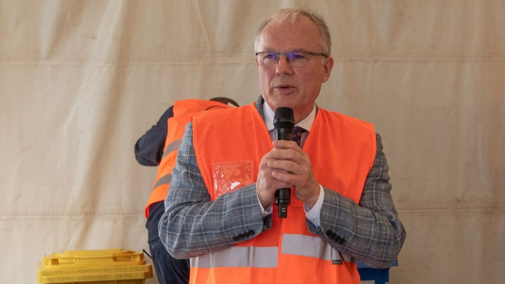 Tomasz Uciński, prezes PGK w Koszalinie: zalewa nas morze plastiku ...