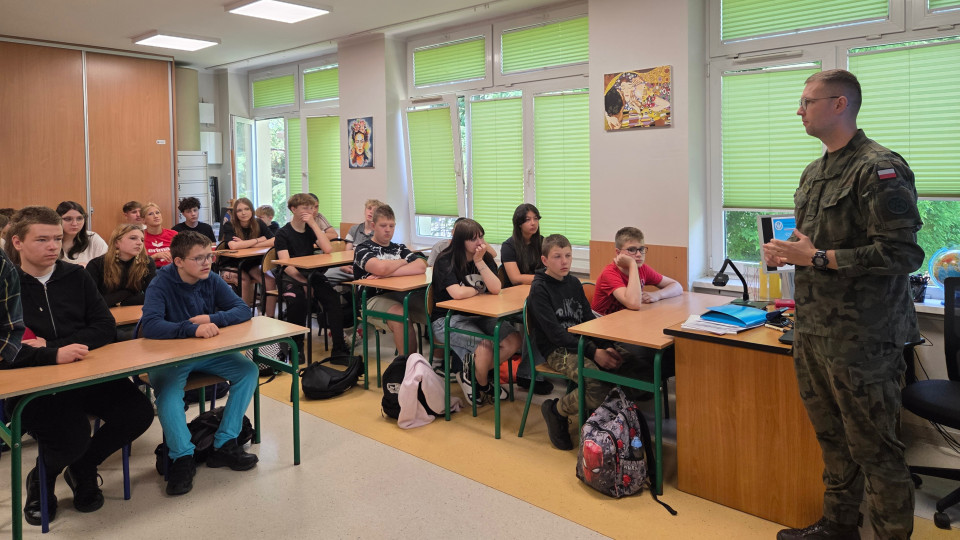 Jak zachować zimną krew w sytuacji kryzysowej? Żołnierze uczą tego ...